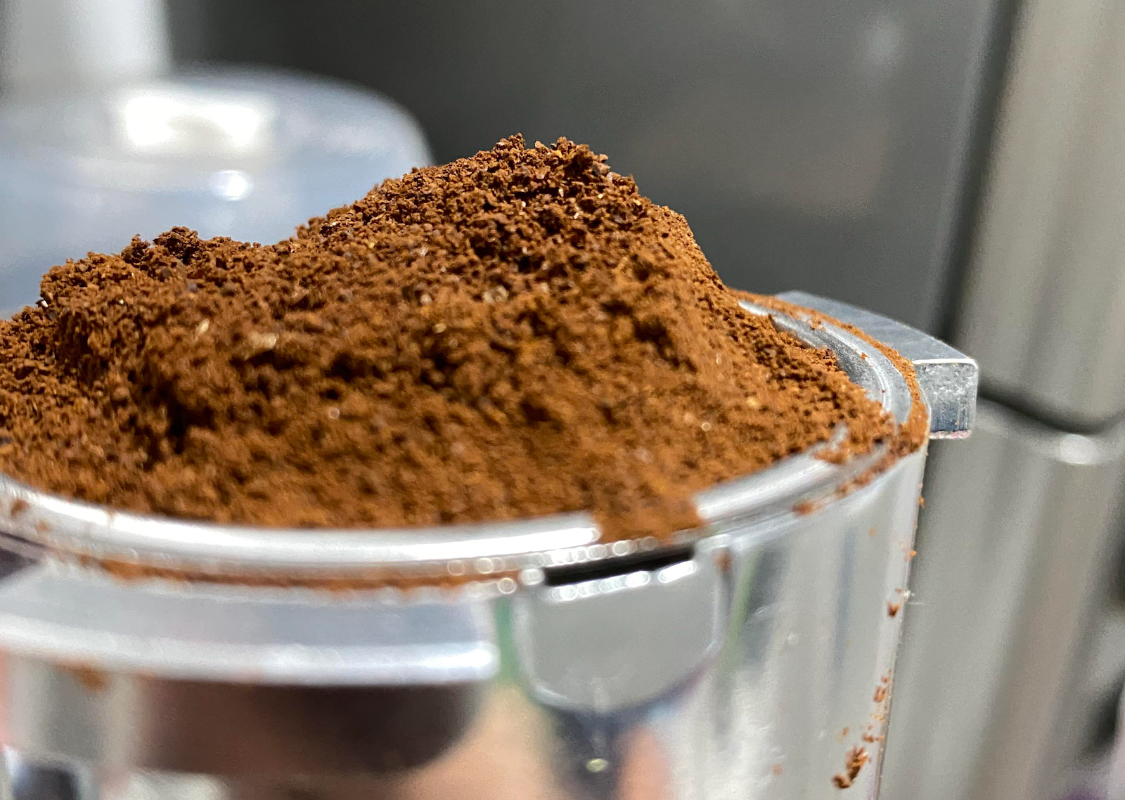 How Full Should You Fill Your Portafilter? Complete Guide 2025 - SIF ...